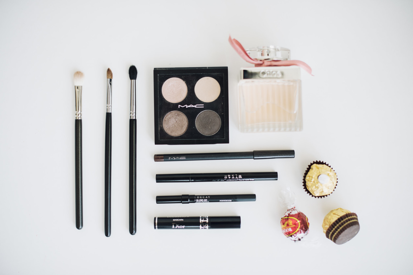 How to create a smokey eye How to create a smokey eye